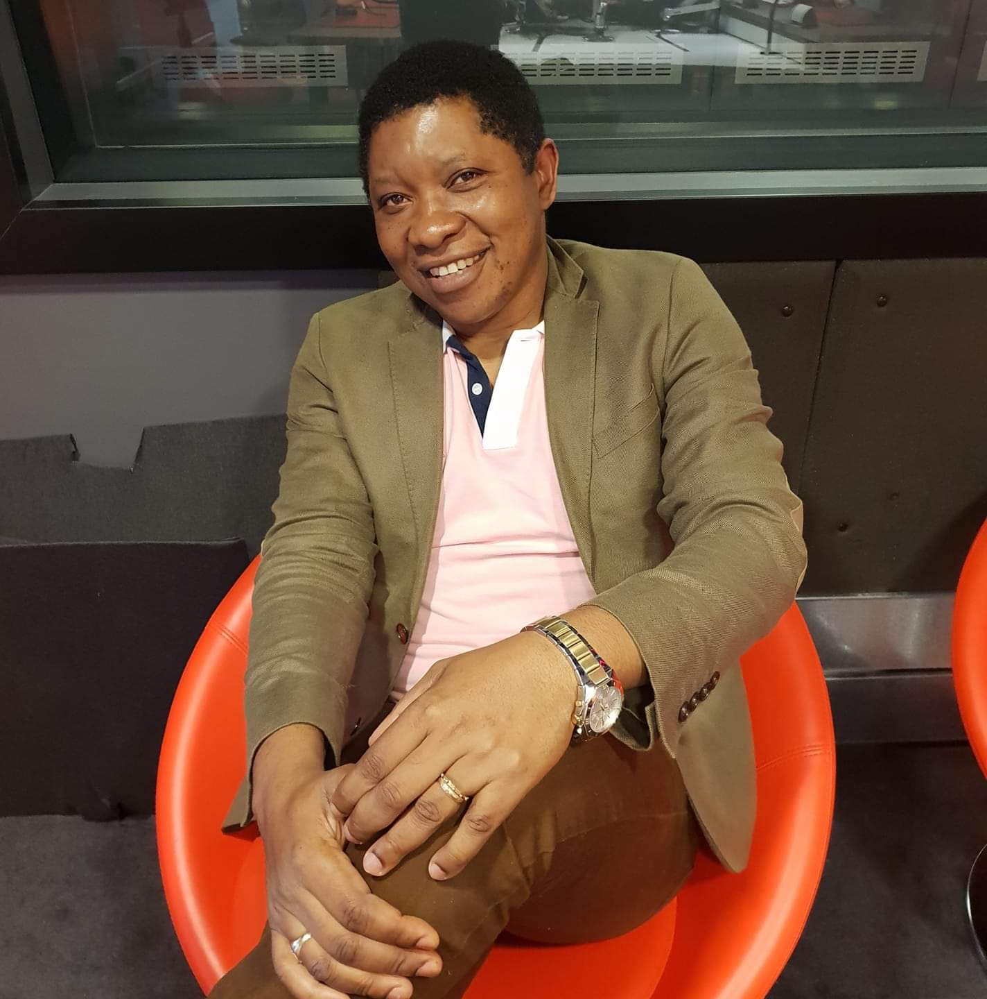 Médias : Le Journaliste JP Rémy Ngono invité à regagner le Cameroun ...